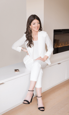 About Chelsea Clarke & HerPaperRoute